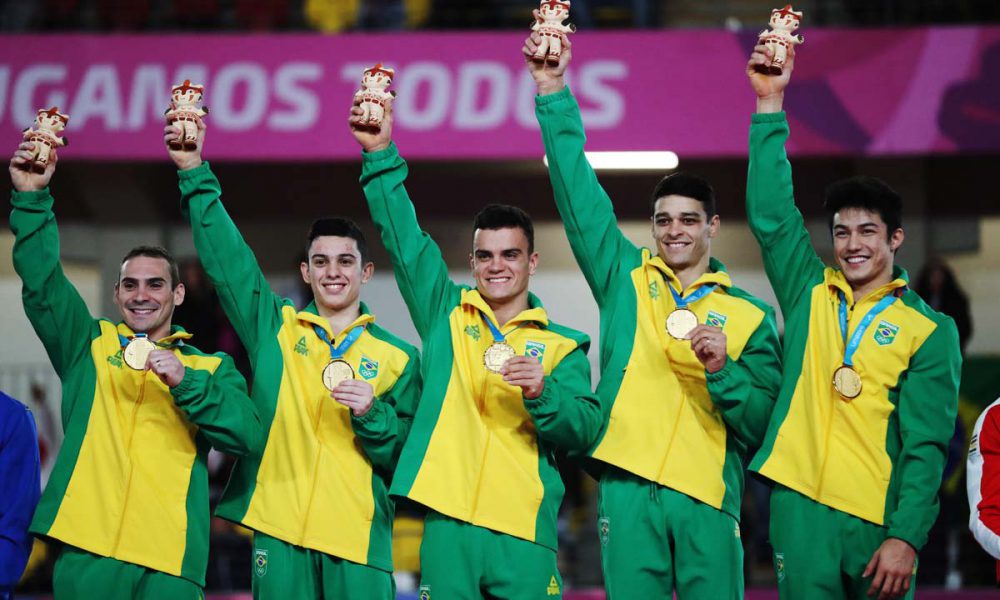 Liderado por Zanetti, Brasil fatura ouro na ginástica por equipes em ...