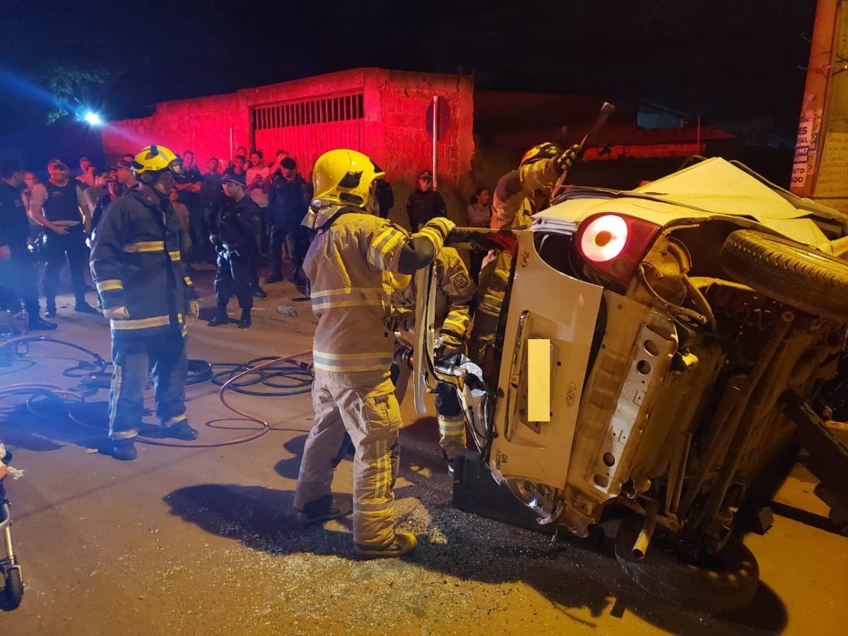 Capotamento no Sol Nascente deixa menor preso nas ferragens | Jornal de Brasília