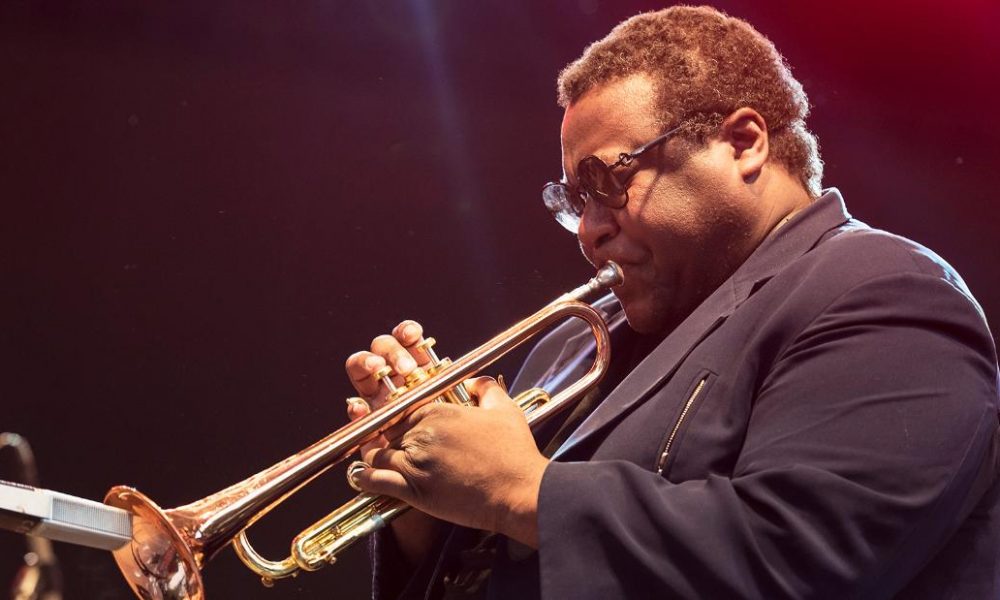 Trompetista Wallace Roney morre aos 59 anos, com a covid-19 - Jornal de ...