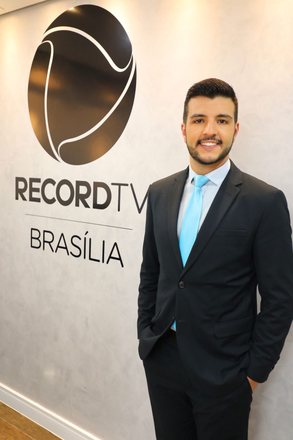 Bate-papo com o jornalista goiano Matheus Ribeiro, que estreia no jornalismo de Brasília no ...