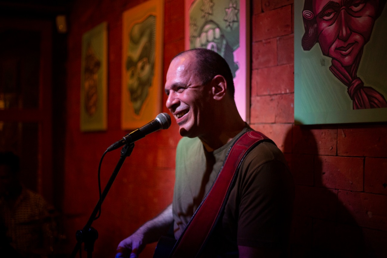 Arraiá virtual vai trazer animada live com o músico Artur Elyachar no ...