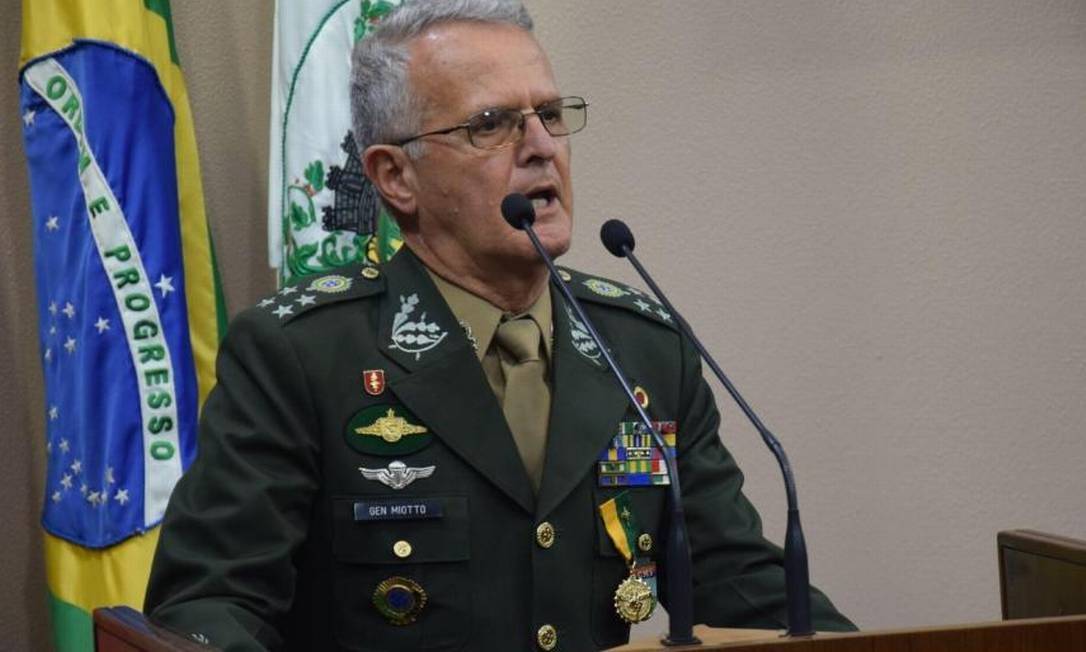 General Miotto, ex-comandante militar do Sul, morre de Covid-19 aos 65 ...
