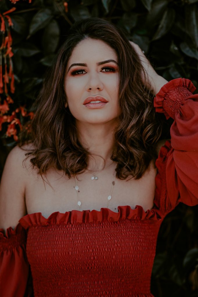 Gabi Batista rompe barreiras individuais em seu primeiro trabalho “O ...