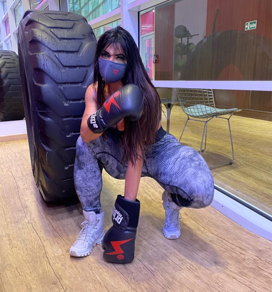Suzy Cortez se inspira Muhammad Ali e começa praticar boxe - Jornal de ...