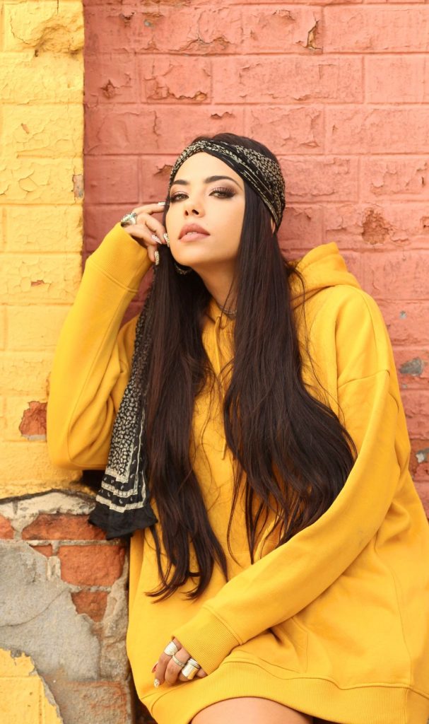 Cantora Jey se prepara para lançar o single ‘Tudo Vale a Pena’, que ...