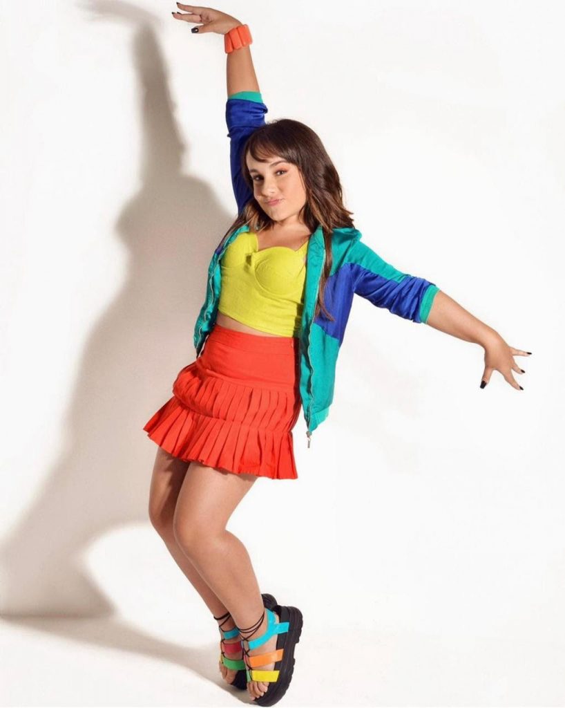 Sienna Belle comemora boa fase na carreira estrelando a adaptação do ...