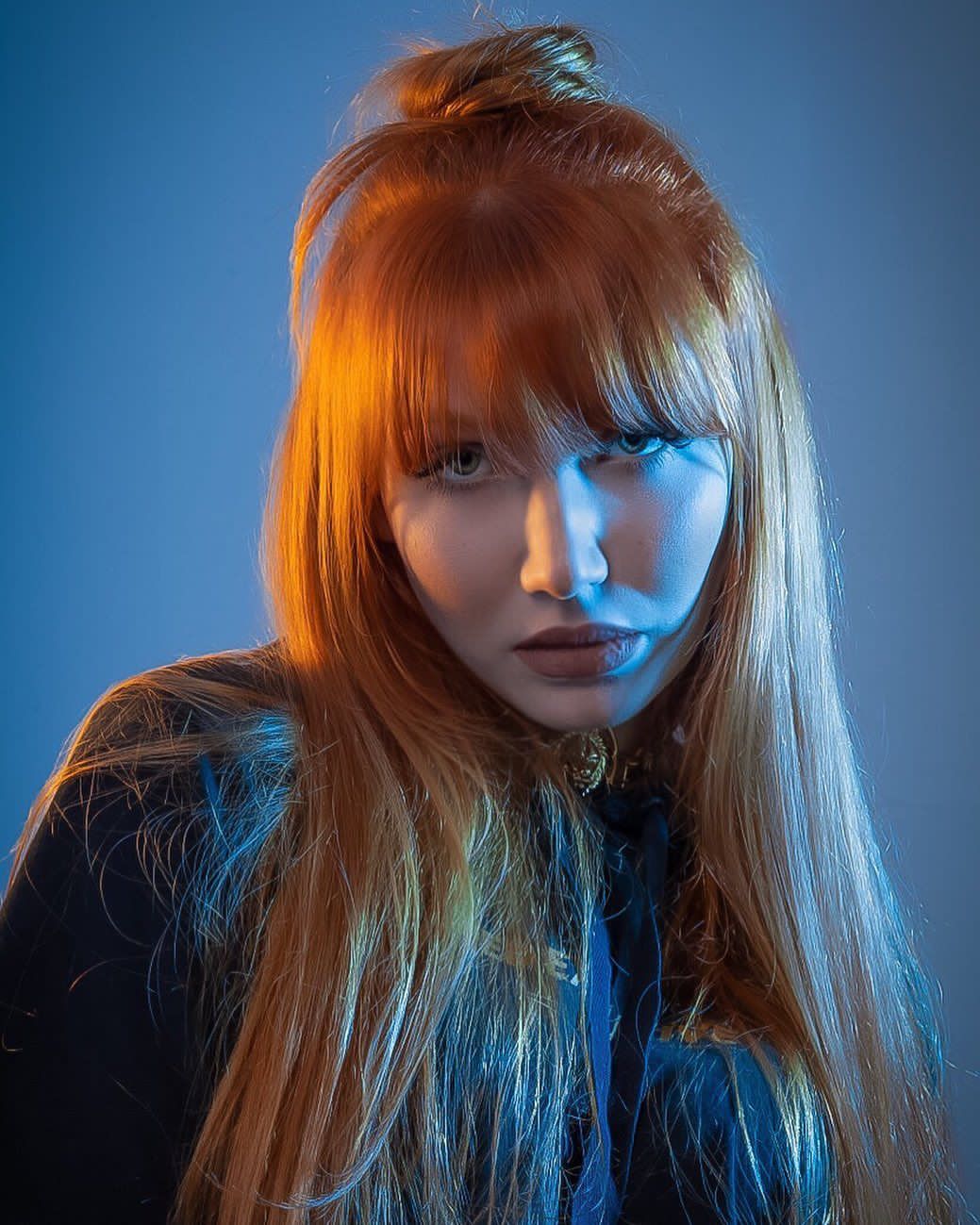 Daphne lança poderosa canção, “Ovelha Negra”, inspirada em sua ...