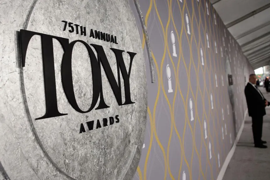 ‘A Strange Loop’ ganha prêmio de Melhor Musical no Tony Awards | Jornal ...