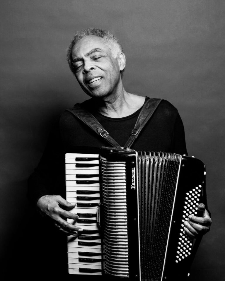 Gilberto Gil: cantor recebe mostra digital no Google para celebrar os ...