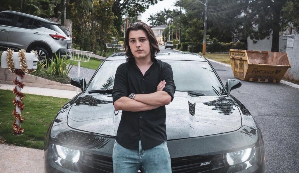 Kayky Janiszewski fatura milhões de reais com marketing digital ...