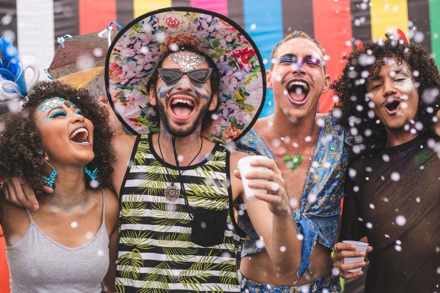 Carnaval de rua em São Paulo quer matar a saudade dos foliões ávidos ...