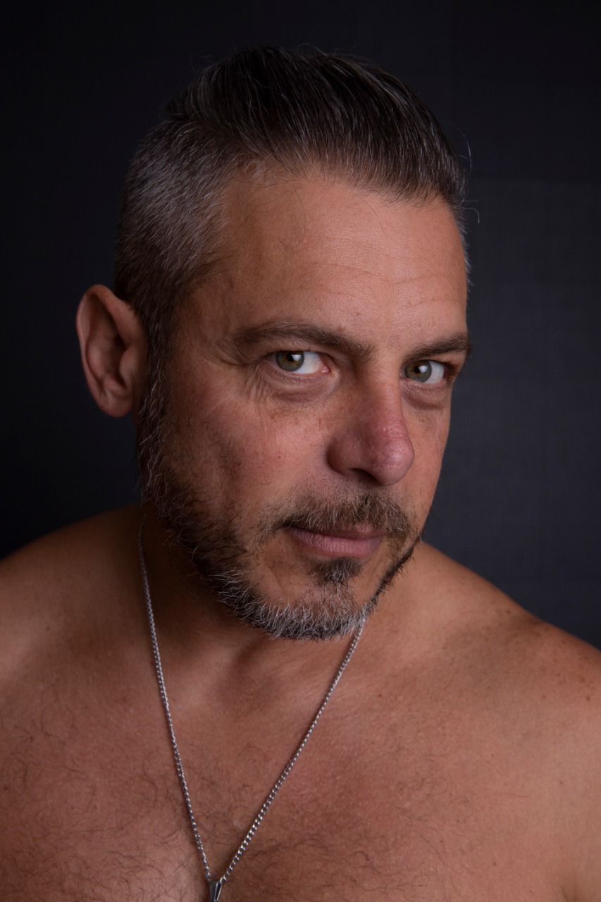 Luigi Baricelli lança livro e revela batalhas travadas desde a infância ...