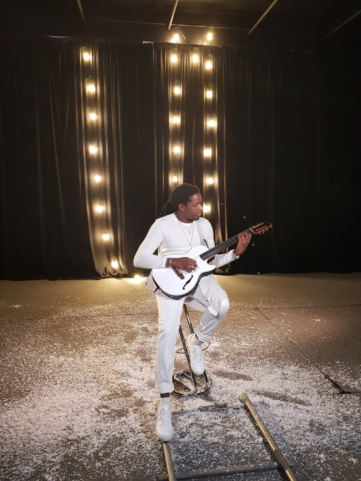 Leon Lemos de regresso ao estudio para próximo lançamento | Jornal de ...