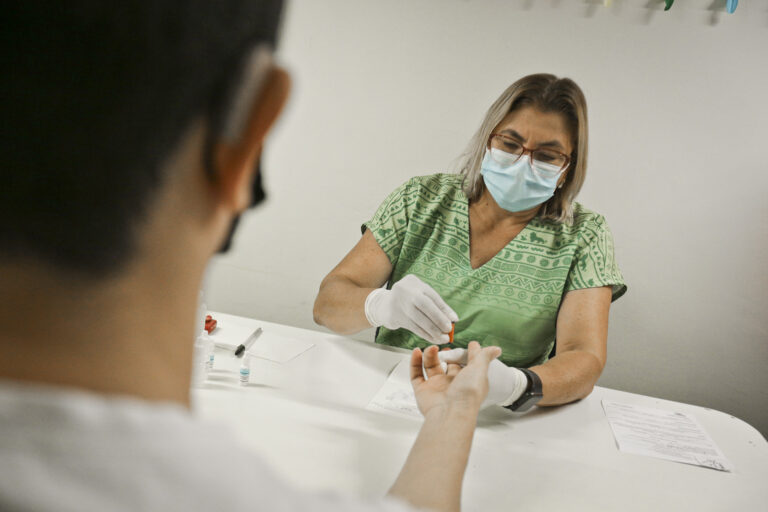 Teste rápido para sífilis está disponível na rede pública | Jornal de ...