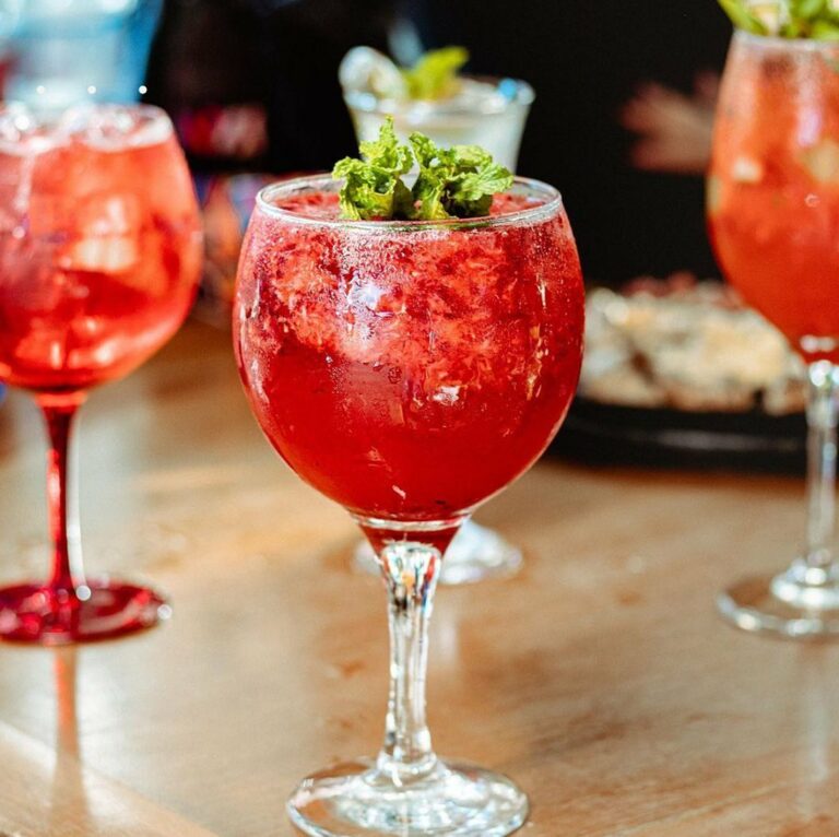Veja opções de drinks com Gin Tônica | Jornal de Brasília