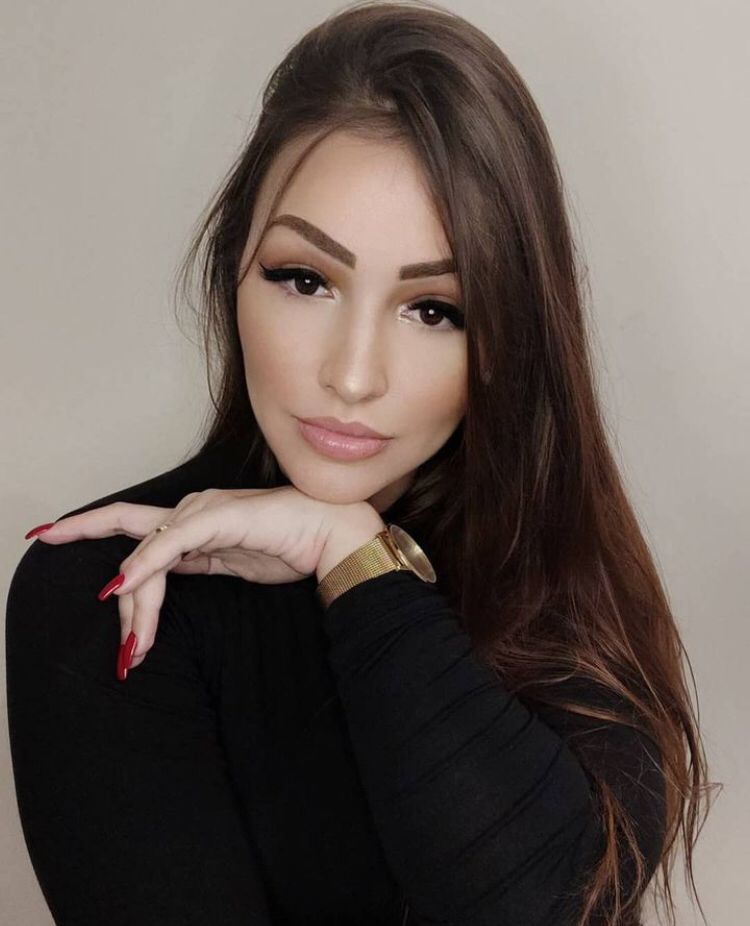 Especialista em harmonização orofacial, Dra. Iolanda Negrão defende que ...