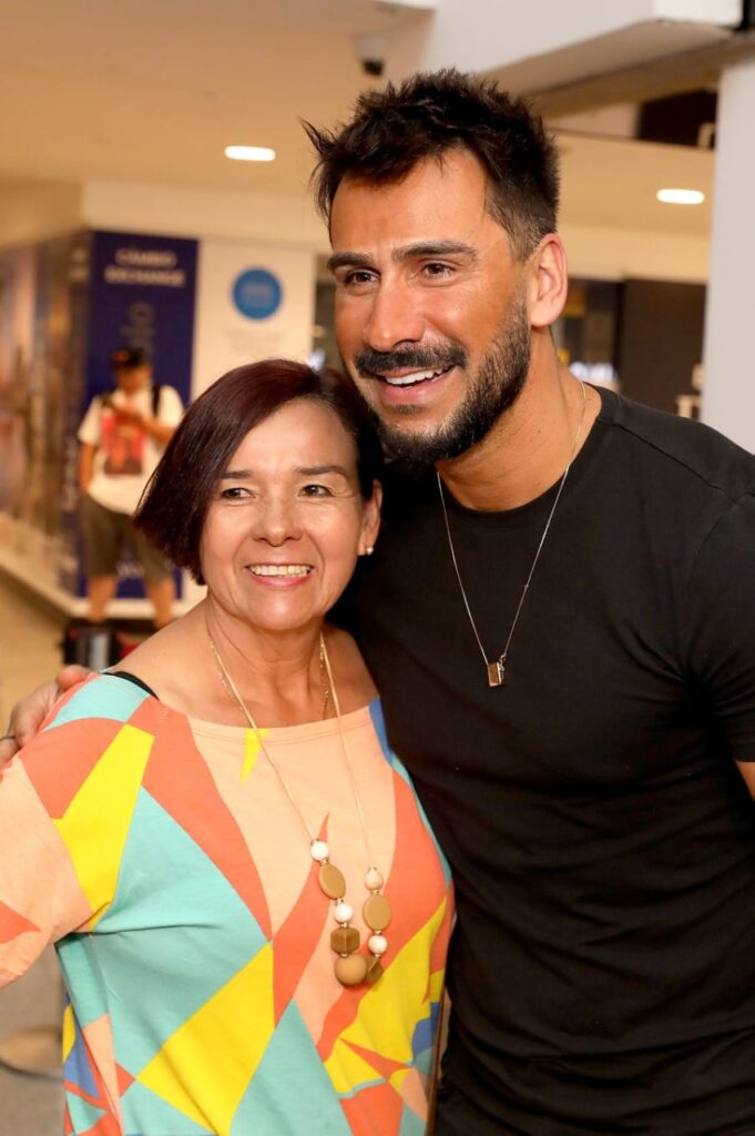 Ator Julio Rocha faz jus ao título de seu novo livro e seduz plateia do ...