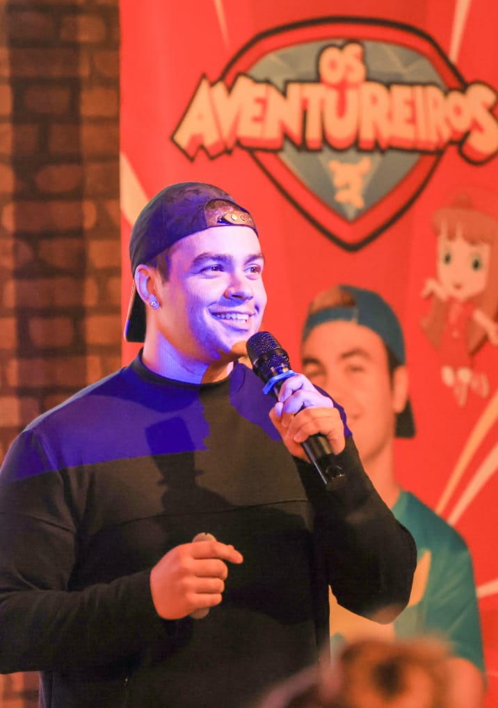 Luccas Neto, o maior fenômeno infantil da atualidade, reúne empresários ...