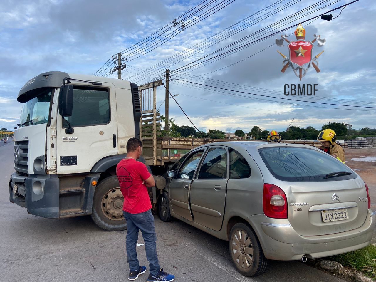 Acidente deixa três feridos na BR020 | Jornal de Brasília