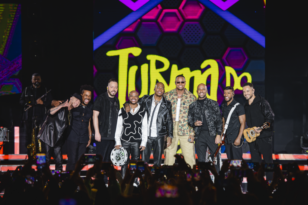 Com participação de Léo Santana, Turma do Pagode lança terceiro EP do ...