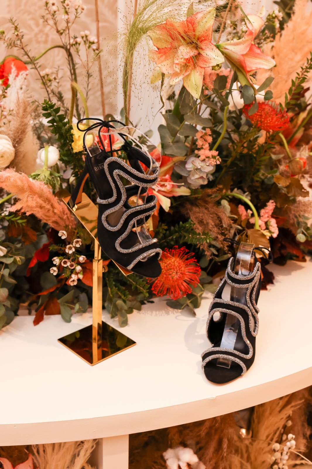 Alexandre Birman apresenta coleção Fall 2023 inspirada no universo ...