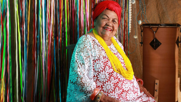 Dona Onete, a rainha do carimbó chamegado, ganha exposição em São Paulo ...