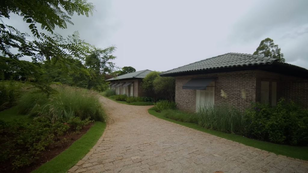 Os arquitetos Sig Bergamin e Murilo Lomas abrem as portas da nova casa ...