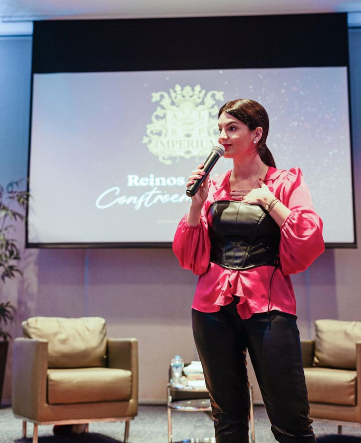 Ana Lisboa abandonou a carreira de advogada e virou professora de mais ...