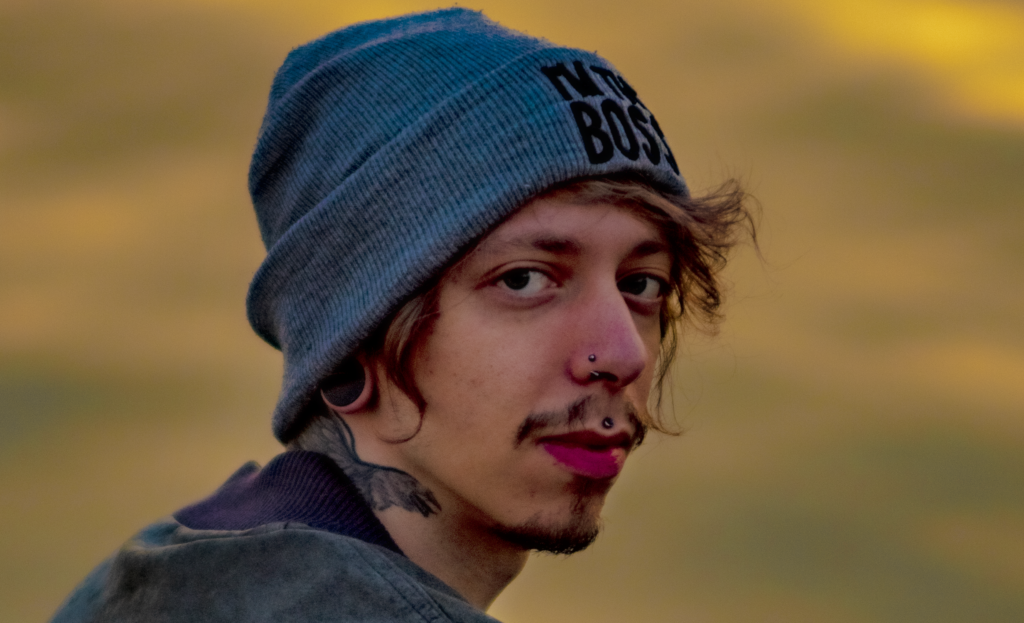 Vini The Fox promete conquistar com seu folk brasiliense | Jornal de ...