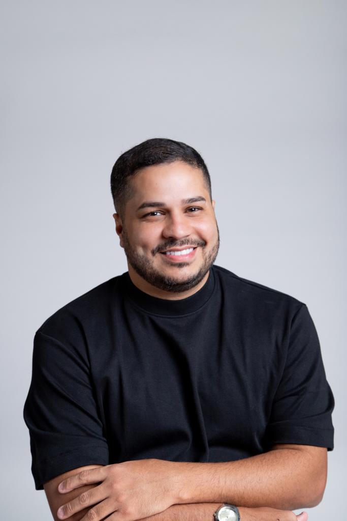 Ator Pablo Oliveira revela que ainda sofre gordofobia no meio artístico: “É muito triste ...