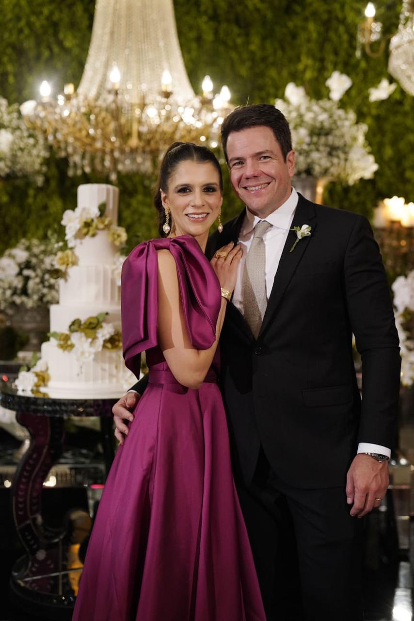 Maria Regina Benevides e Felipe Schaedler se casam na Catedral de Brasília | Jornal de Brasília