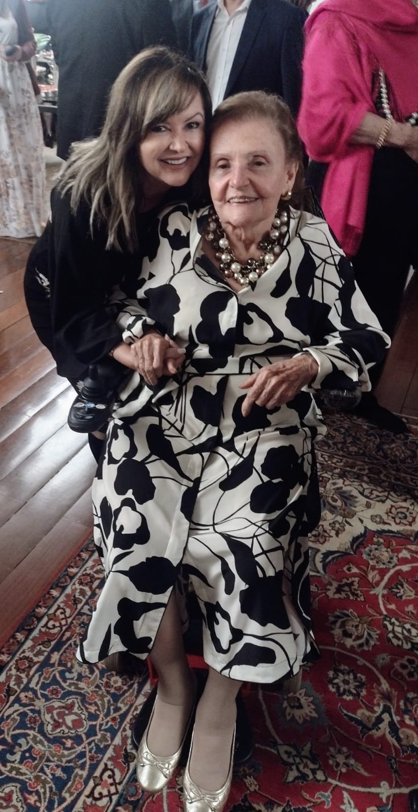 Ex-presidente José Sarney comemora aniversário com open house em ...