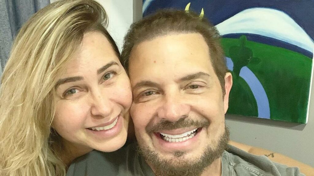 Conrado comenta exclusão de Andrea Sorvetão do documentário de Xuxa | Jornal de Brasília