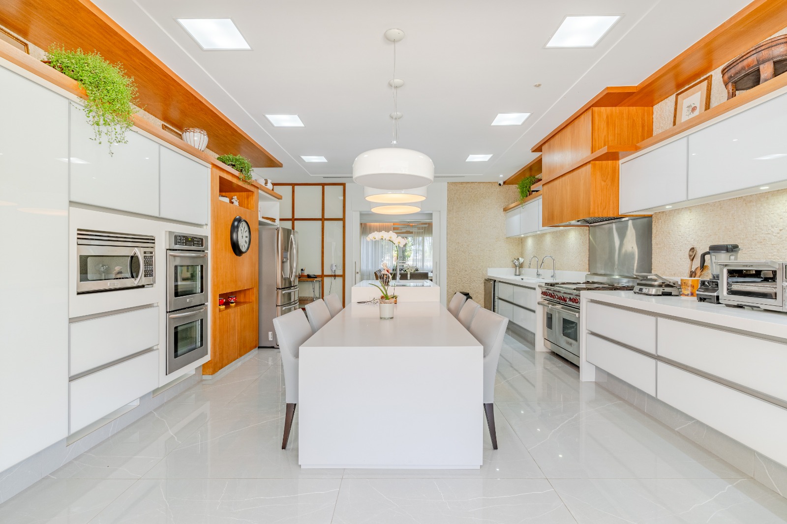 Corretor Samuel Ribeiro apresenta mansão luxuosa em Campinas por 24 ...