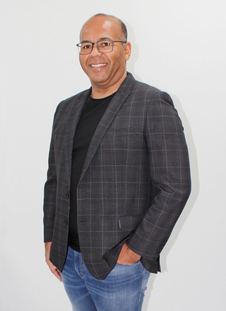 Deivison Pinto – uma trajetória de sucesso e um legado no ensino ...