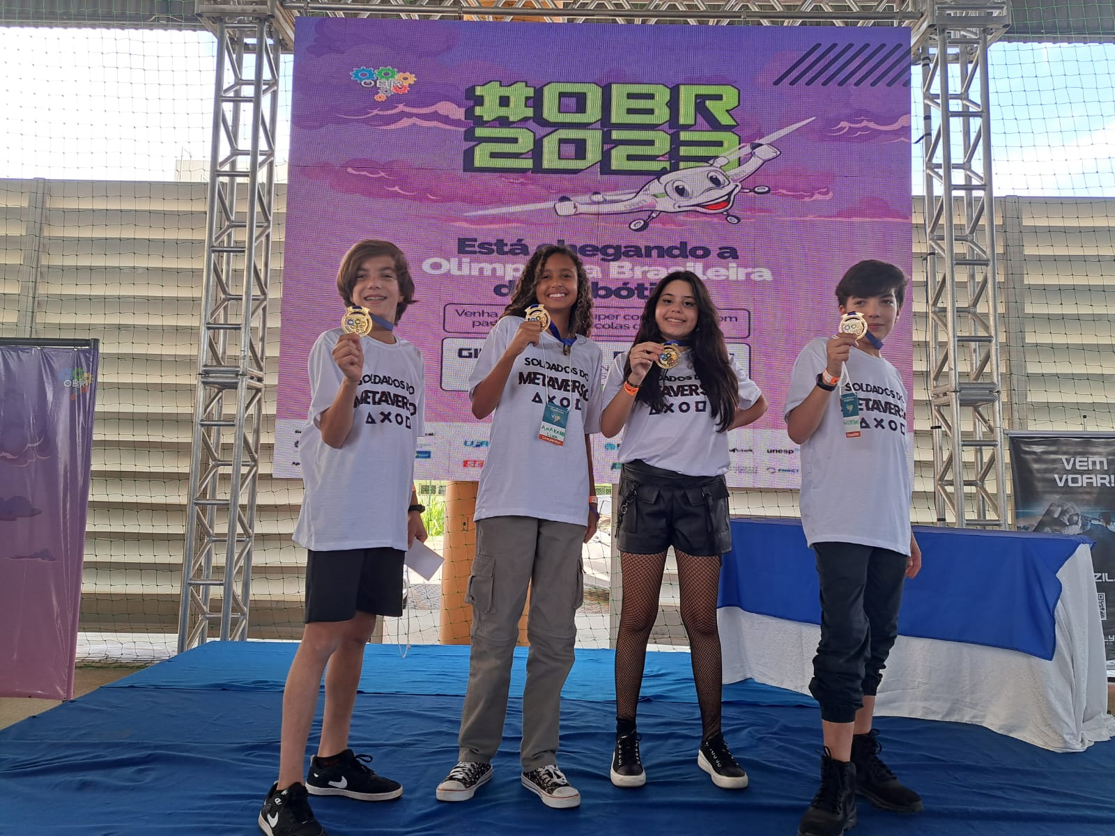 Olimpíada Brasileira de Robótica: alunos do Colégio Objetivo DF ...