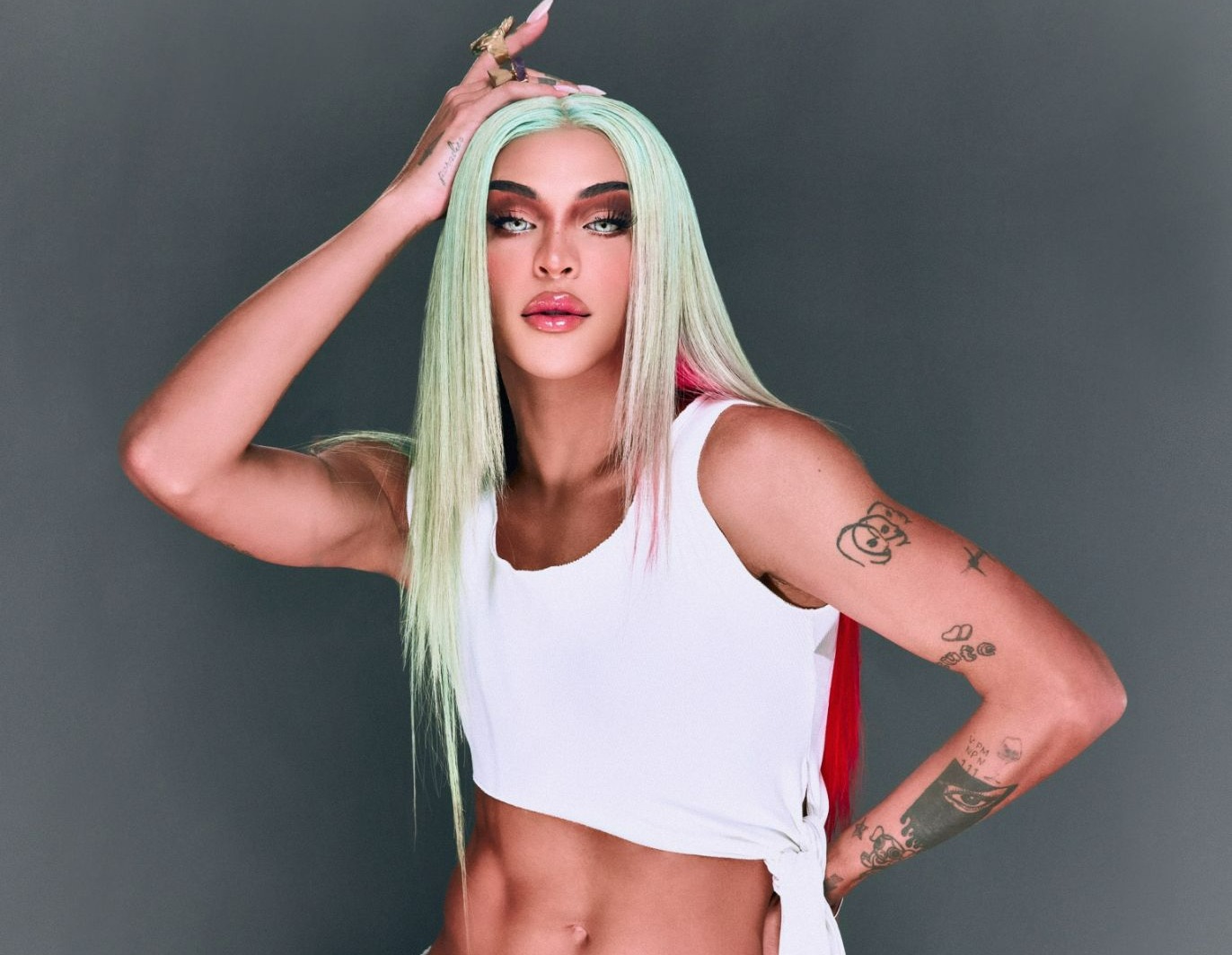Pabllo Vittar Inicia Turnê Europeia com Explosão de Energia e Ingressos ...