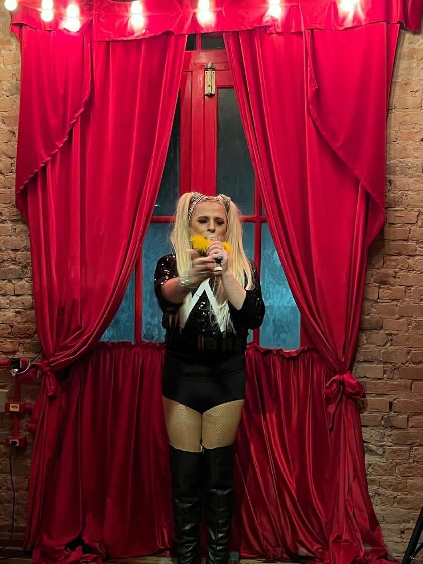 Rodrigo Apresentador brilha na Casa Frisson em Florianópolis em ...