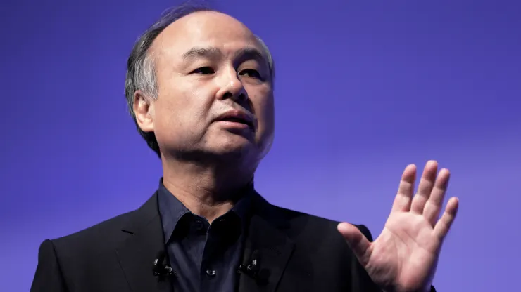 CEO do Softbank diz que IA geral vai ultrapassar inteligência humana ...