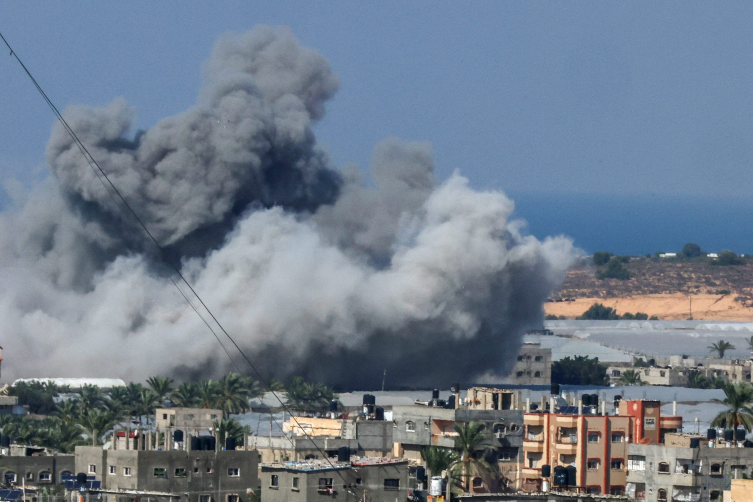 O dilema da falta d’água no sul de Gaza, ‘ou toma banho ou bebe ...