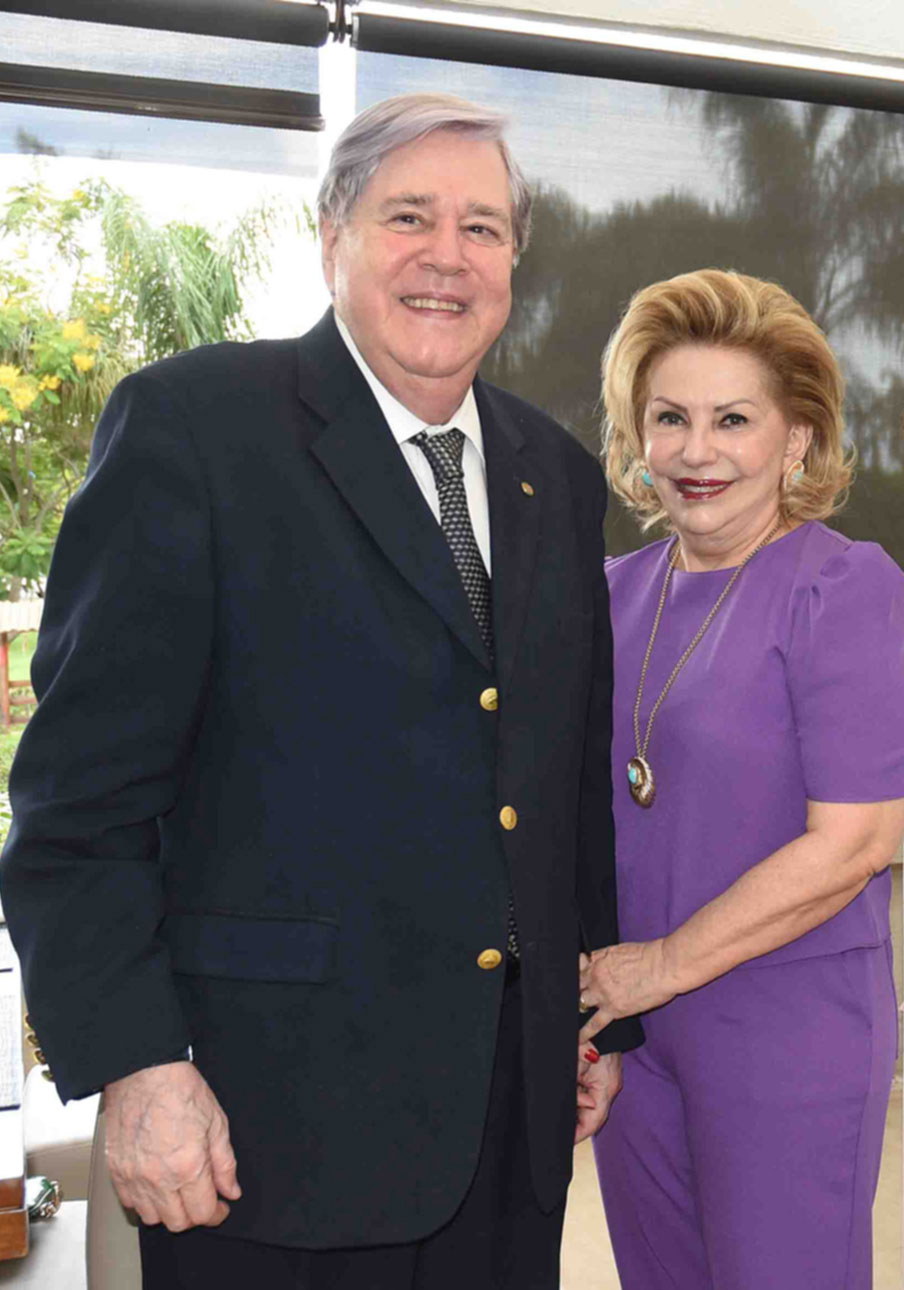 Coluna Lia Dinorah - Jornal de Brasília