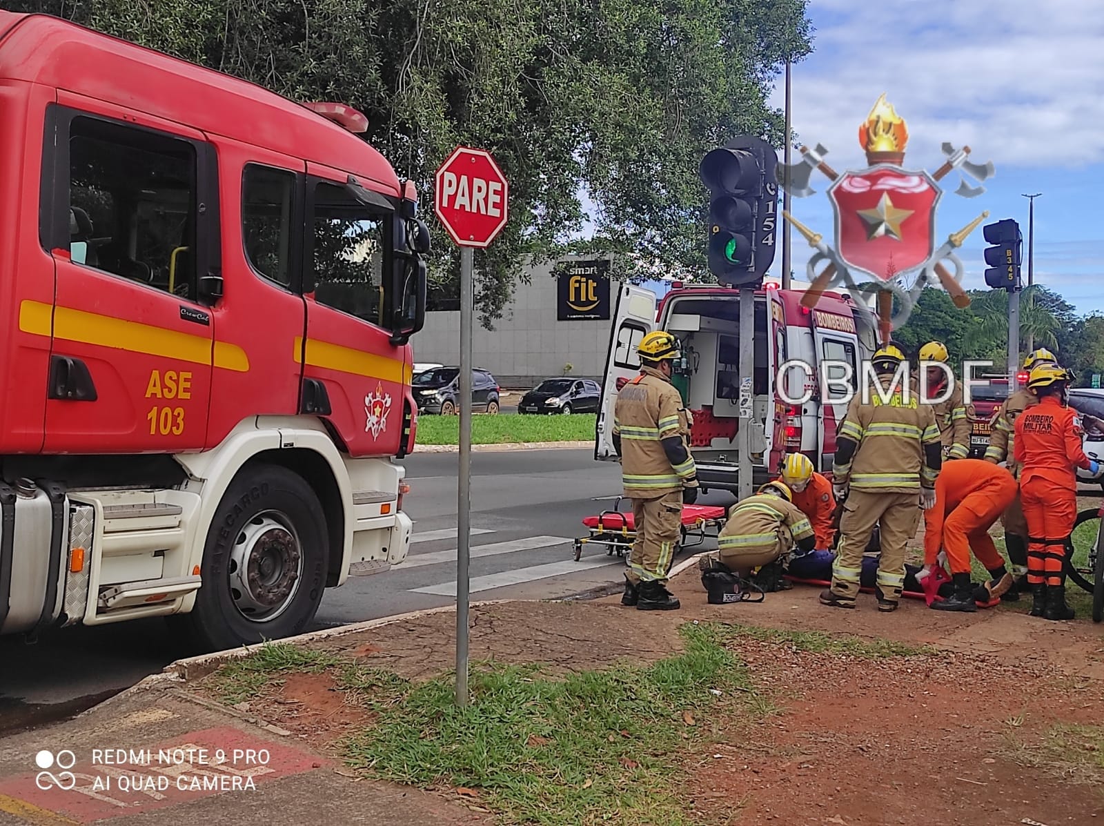 Ciclista fica ferida após ser atropelada na L2 norte | Jornal de Brasília