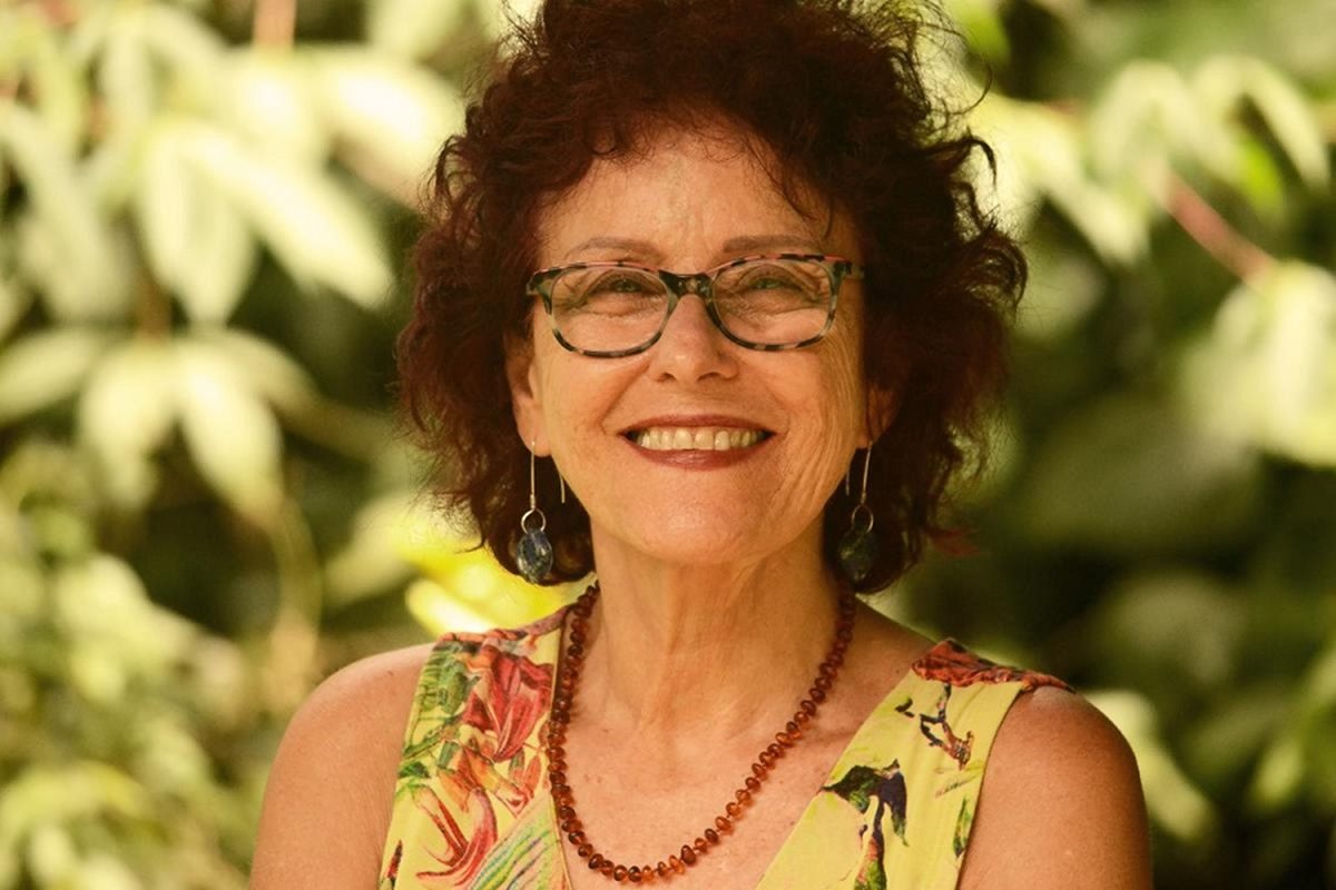 Escritora Roseana Murray, que foi atacada por pitbulls, tem alta de ...