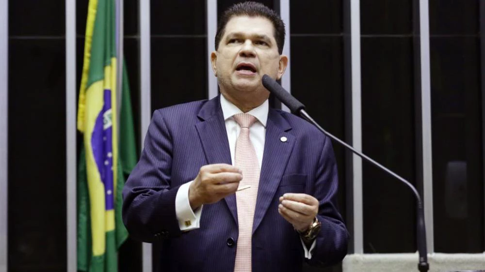 PL de deputado do Republicanos pode gerar milhões de endividados, diz ...