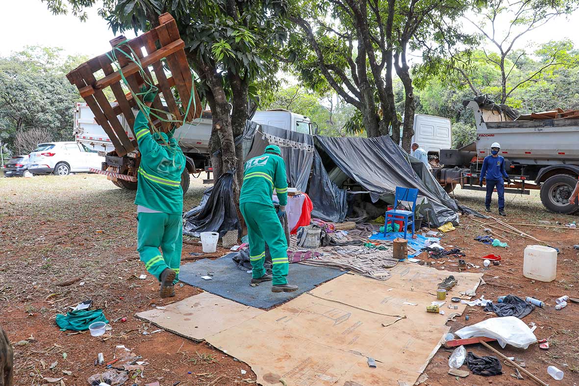 Ação de acolhimento à população em situação de rua atua em 21 pontos na ...