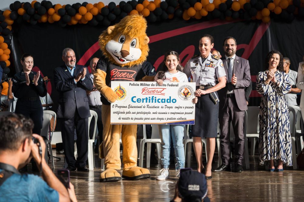 Formatura do Proerd reúne alunos de 11 escolas públicas | Jornal de ...