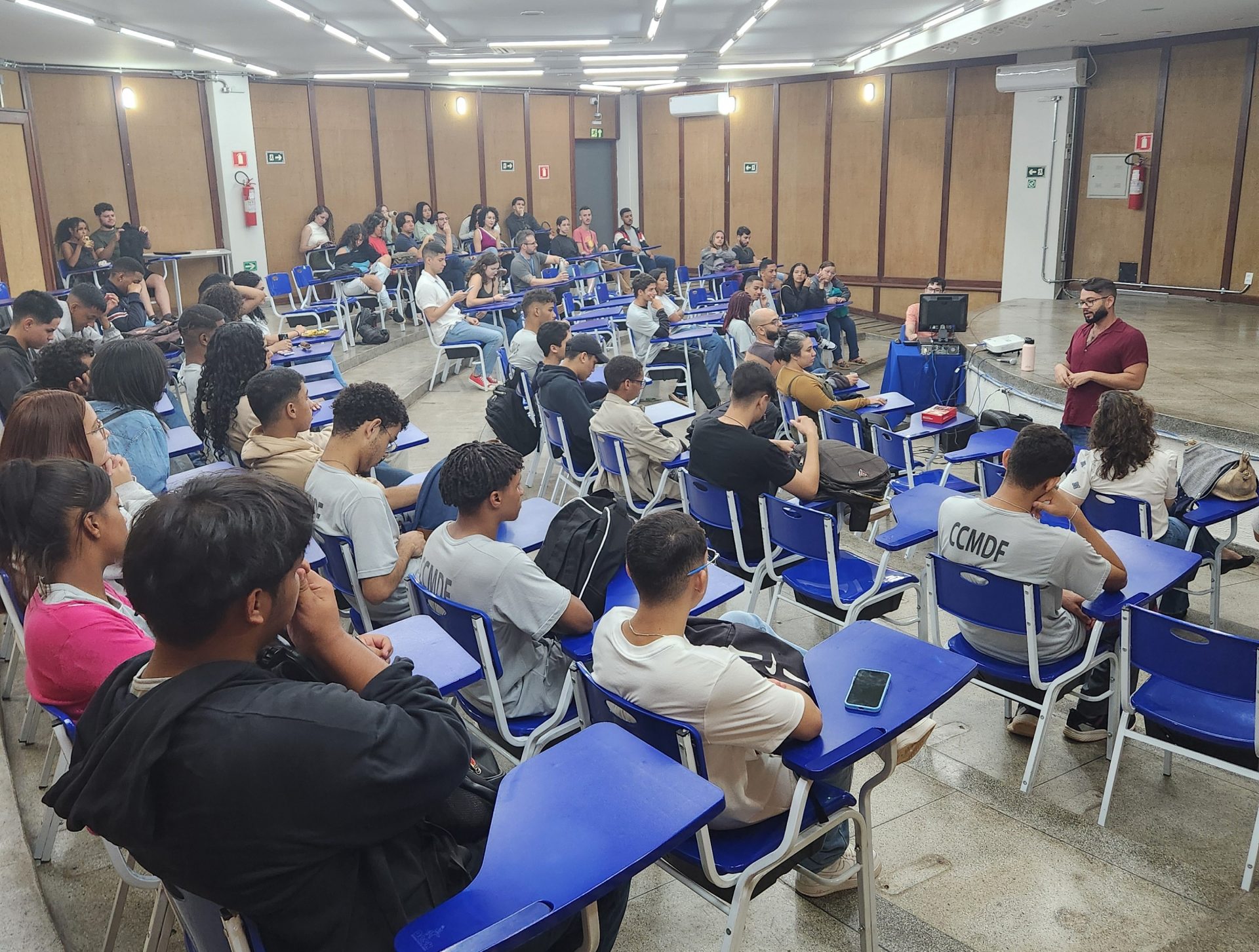 UnDF lança auxílio-saúde mental para estudantes de graduação | Jornal ...