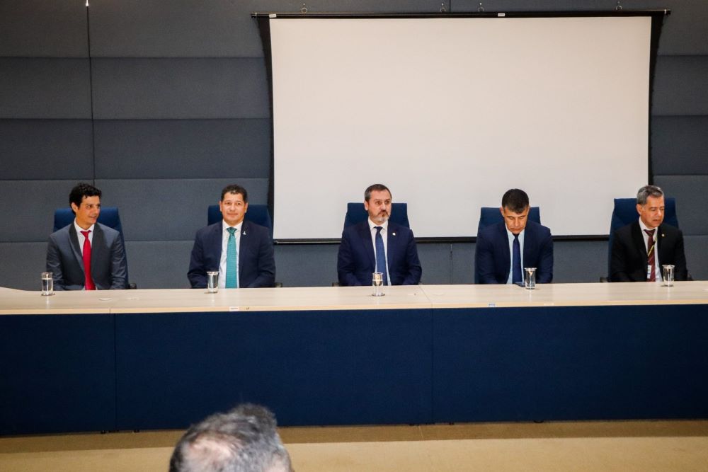 Segurança pública do DF assina acordo com a PF para combate a crimes ...