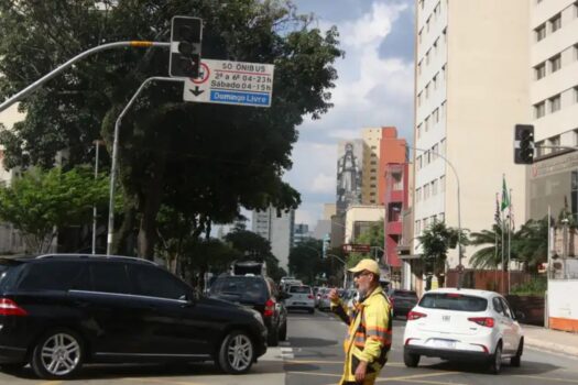 Apagão na Grande São Paulo chega a 3º dia sem energia; não há prazo ...