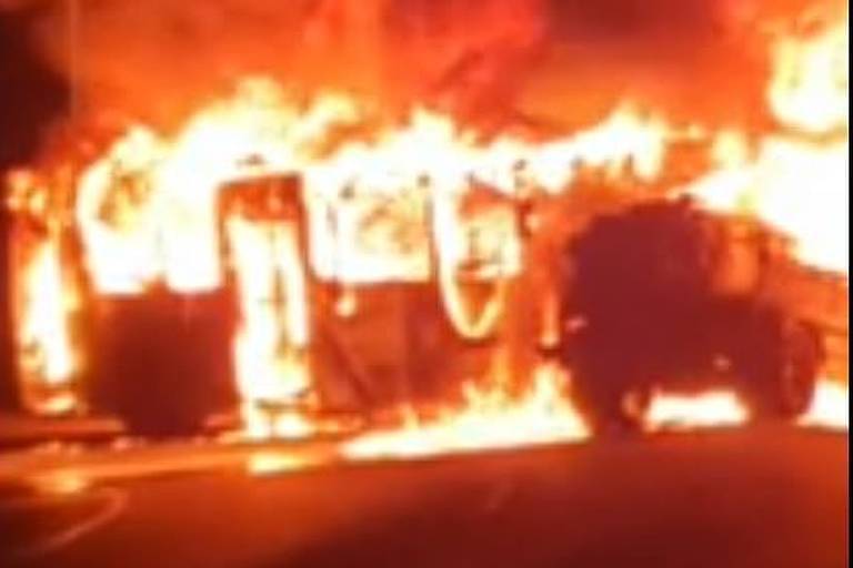 Batida entre ônibus e caminhão deixa ao menos dois mortos em rodovia de SP | Jornal de Brasília